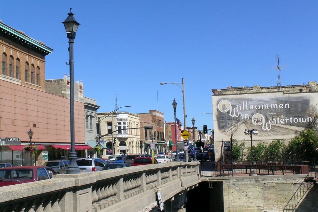 Nursing students partner with Watertown to reduce dementia stigma – UW ...