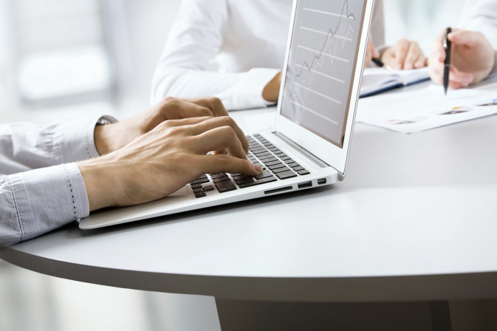 Driven to distraction: What causes cyberloafing at work? – UW–Madison News