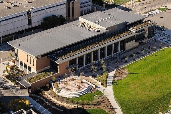 Clinton to hold Monday event at Gordon