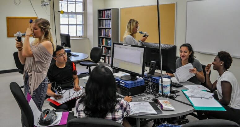 Students prepare for healthcare careers in UW summer physiology course ...