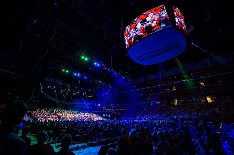 Badger band lights up the Kohl Center – UW–Madison News