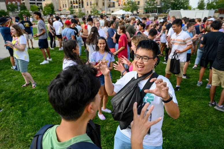 Arriving on campus, students enjoy welcome activities – UW–Madison News