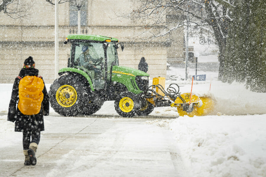 Ride along with facilities crews as they take on winter weather – UW ...