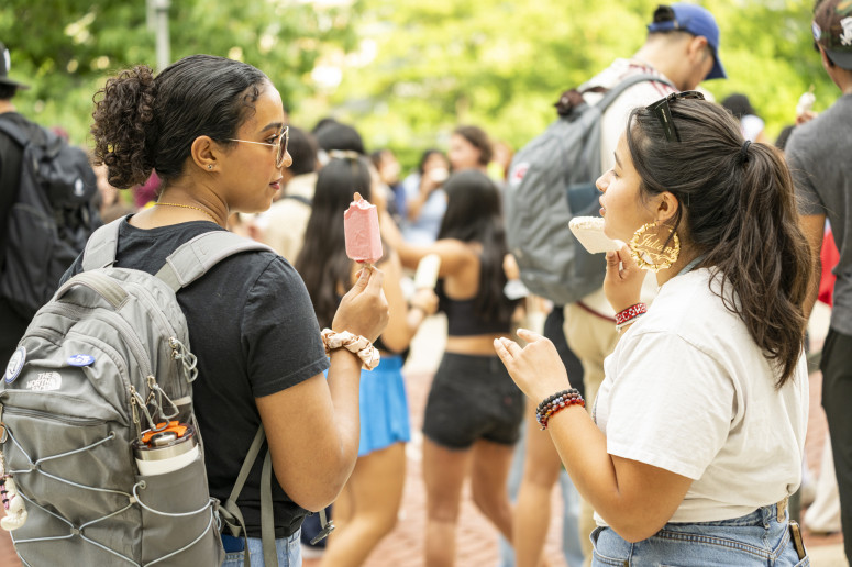 Lifting up UW’s Latinx community with a March Up Bascom – UW–Madison News