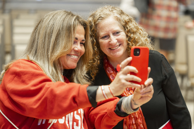 Family Weekend 2023: We’re all Badgers now! – UW–Madison News