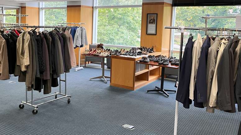 Event helps students build professional wardrobe inexpensively – UW ...