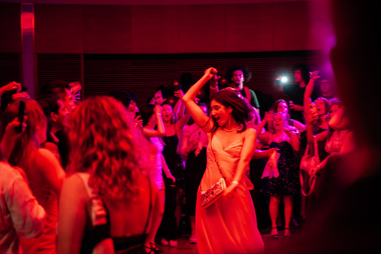 Robbed by COVID-19, UW seniors finally get the prom they missed in high ...