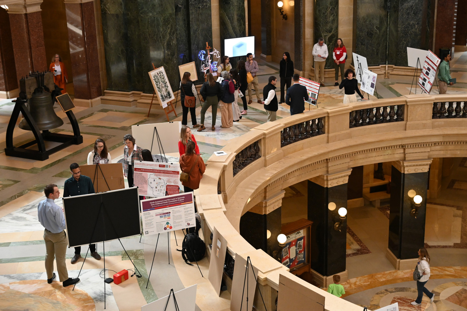 Alumni, staff and faculty make strong case for UW–Madison at Day at the ...